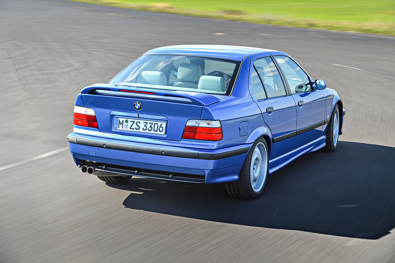 m3_e36_sedan_20-highres - BimmerFile