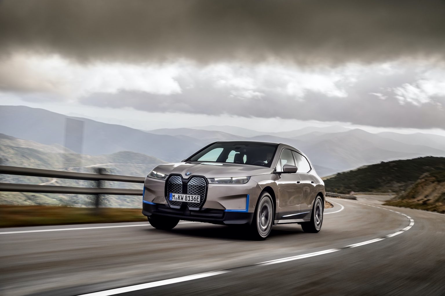 BMW IX Videos Are Here Detailing the Design Inside and Out - BimmerFile