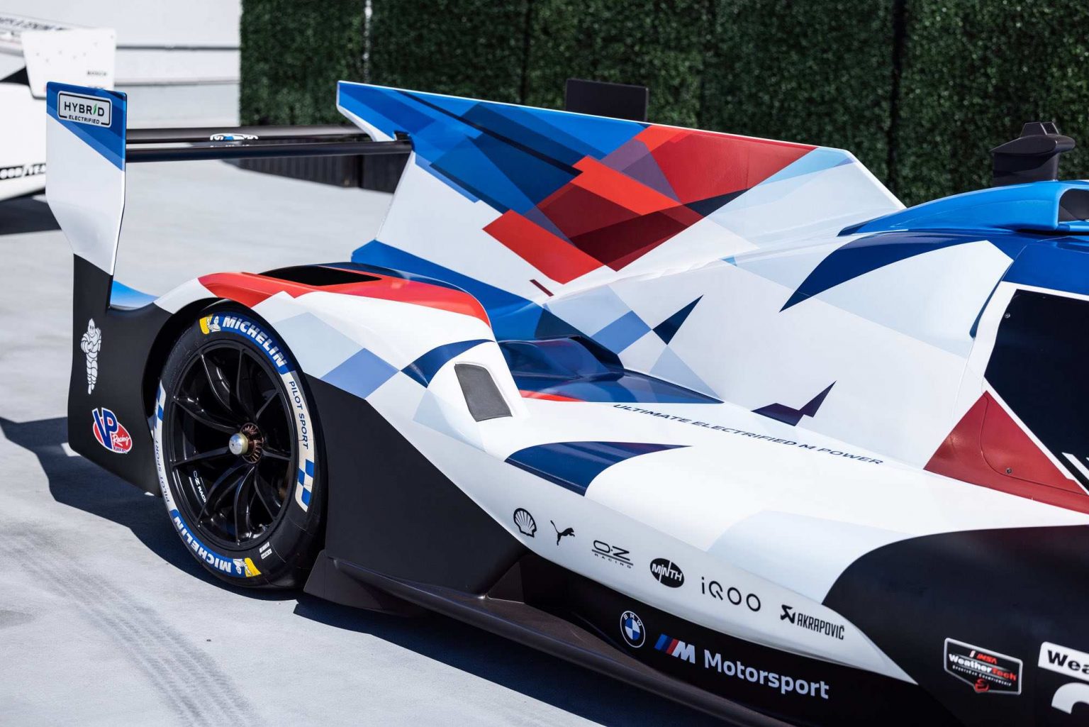 BMW M Hybrid V8 IMSA Race Livery Debuts - BimmerFile