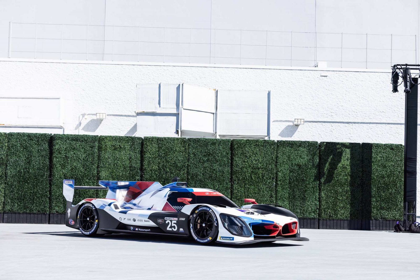 BMW M Hybrid V8 IMSA Race Livery Debuts - BimmerFile