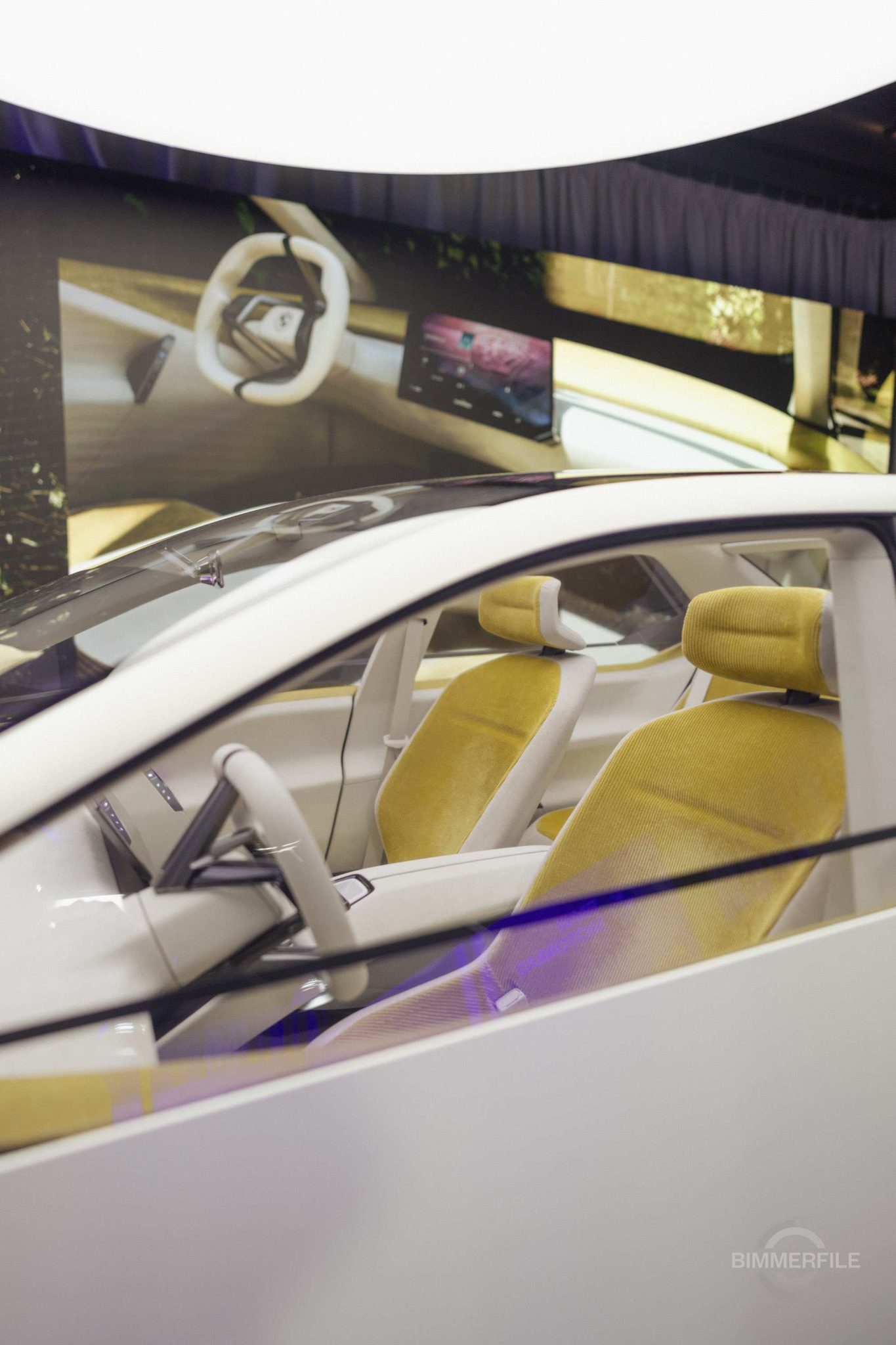 Video First Take: BMW Vision Neue Klasse - A Glimpse of The Electric 3 ...