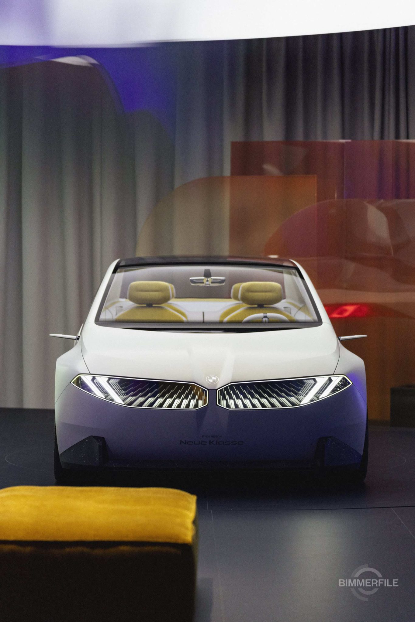 Video First Take: BMW Vision Neue Klasse - A Glimpse of The Electric 3 ...