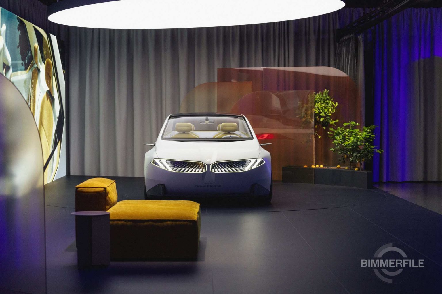 Video First Take: BMW Vision Neue Klasse - A Glimpse of The Electric 3 ...